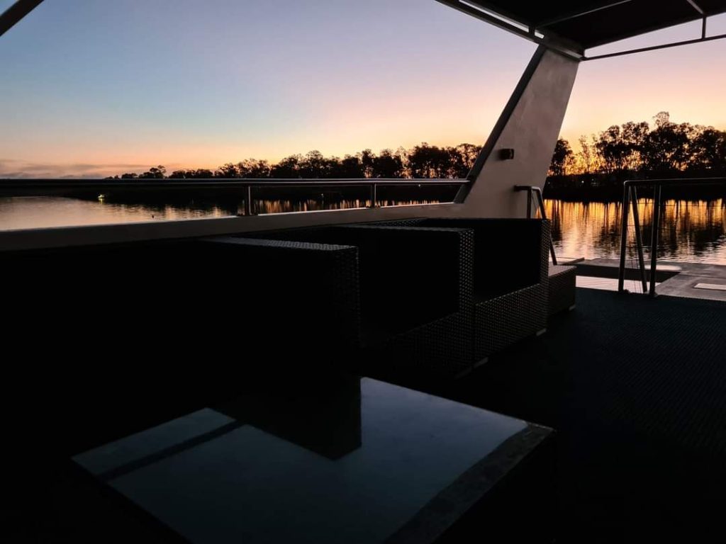 True Blue Houseboat - Kia Marina