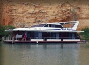 True Blue Houseboat - Kia Marina